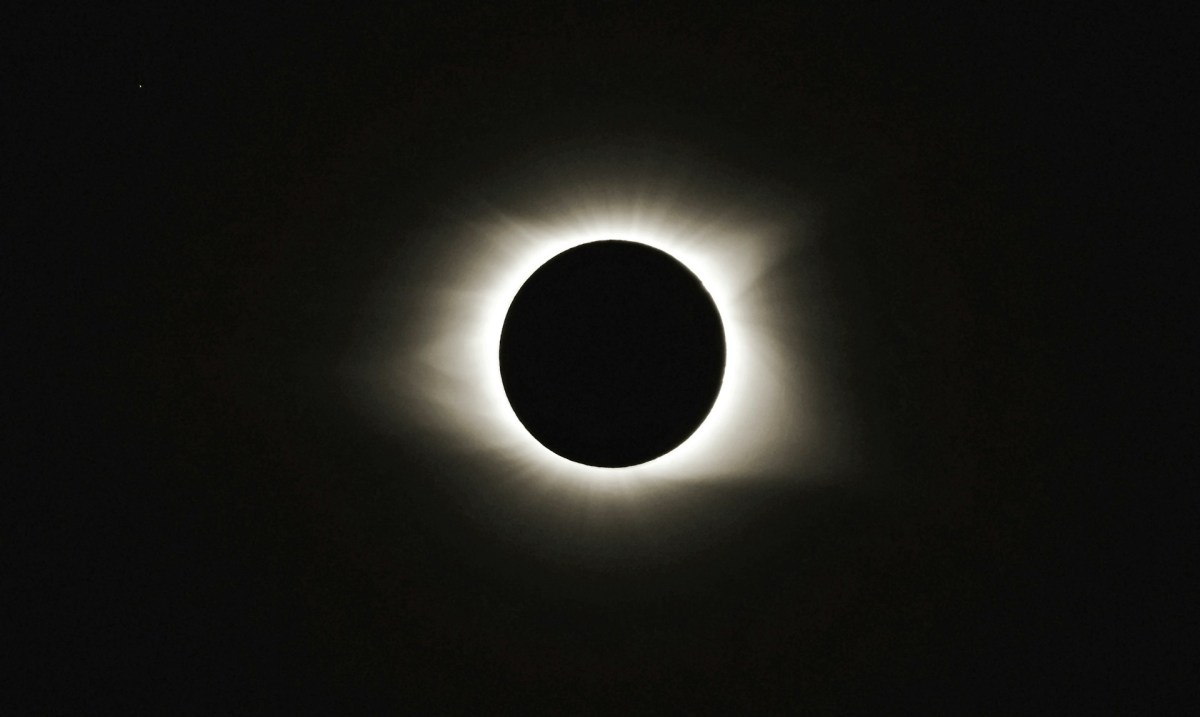 Eclipse Sunday – A Sermon On John 20:19-31 – Interrupting the Silence